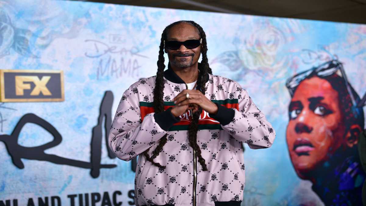 How tall is Snoop Dogg and is he the tallest American rapper? - YEN.COM.GH