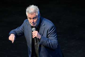 20 funniest clean comedians you need to know, ranked - YEN.COM.GH