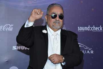 20 most famous Hispanic singers creating waves in the music industry ...