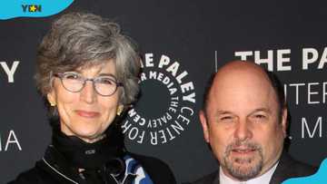Daena E. Title: 10 quick facts about Jason Alexander's wife - YEN.COM.GH