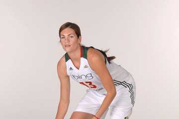 Top 20 tallest WNBA players in NBA history (Ranked by height) - YEN.COM.GH