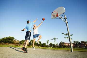 What is the easiest sport? 10 easiest sports to learn and play - YEN.COM.GH
