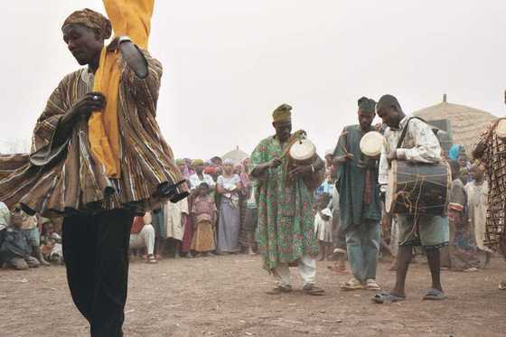 Ethnic groups in Ghana and their dances, frequently seen at traditional ...