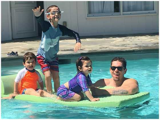 Sarah Shahi's kids and the private mom life she rarely talks about ...