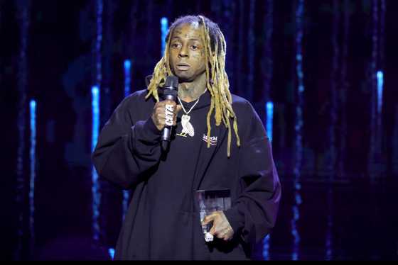 A list of 15 rappers with the most number 1 hits and their respective ...