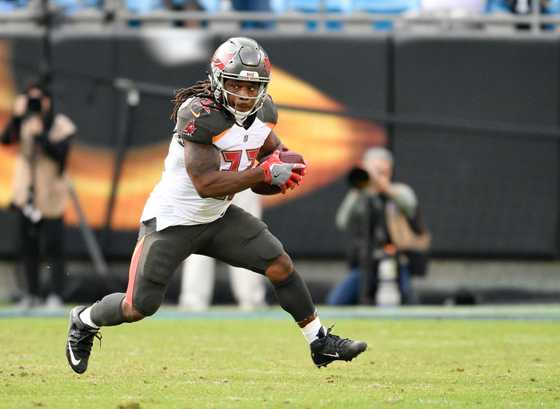 Who is the shortest NFL player? 10 shortest NFL players currently and ...