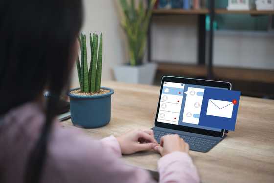 Top 20 professional email closing lines and phrases (with examples ...