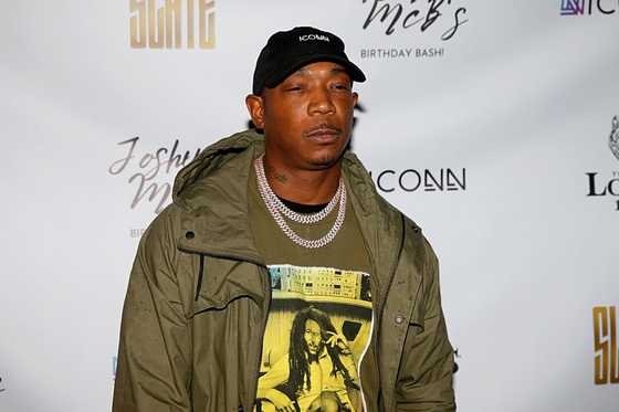 A list of 15 rappers with the most number 1 hits and their respective ...