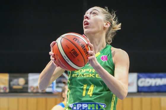 Top 20 tallest WNBA players in NBA history (Ranked by height) - YEN.COM.GH