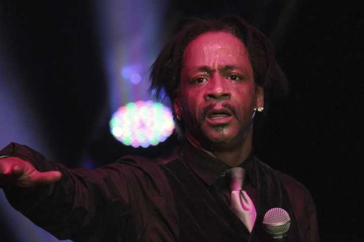 15 of the most hilarious black stand-up comedians of all time - YEN.COM.GH