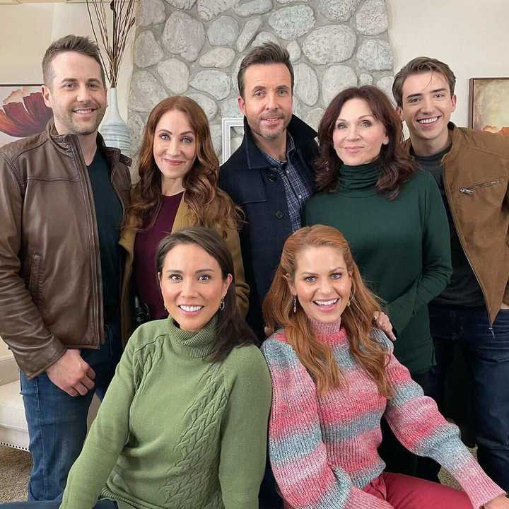 Aurora Teagarden cast and characters: photos and latest updates - YEN ...