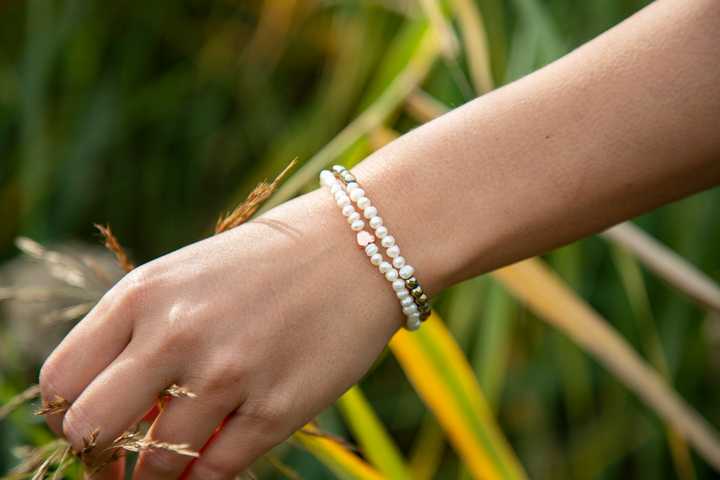 Types of bracelets: A guide to 15 different types of bracelets and ...