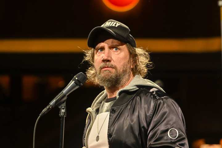 20 funniest clean comedians you need to know, ranked - YEN.COM.GH