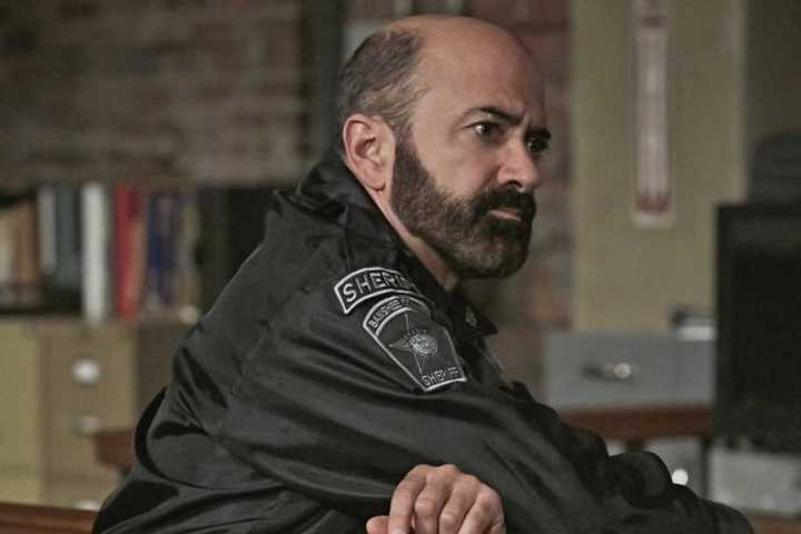 Banshee cast members - YEN.COM.GH