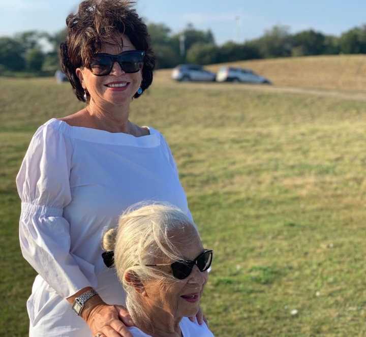 Valerie Jarrett: husband, daughter, ethnicity, religion, net worth ...