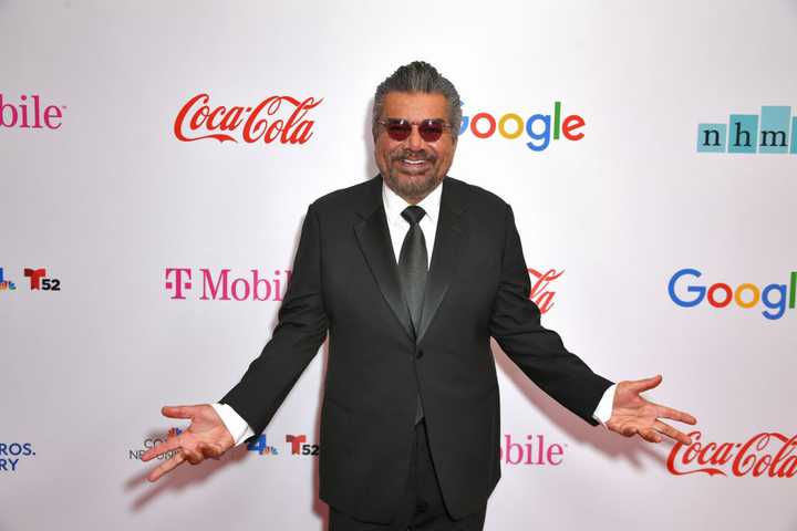 10 of the best Mexican stand-up comedians that are taking the world by ...