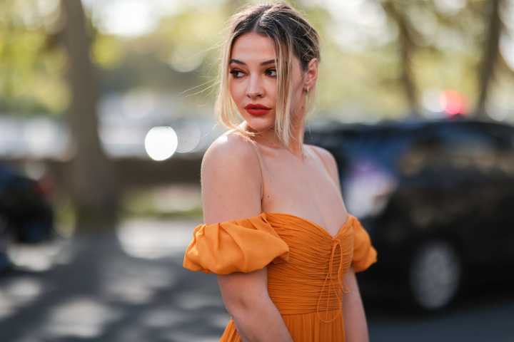 Who is Sarah Cameron? Everything you need to know about the Outer Banks ...