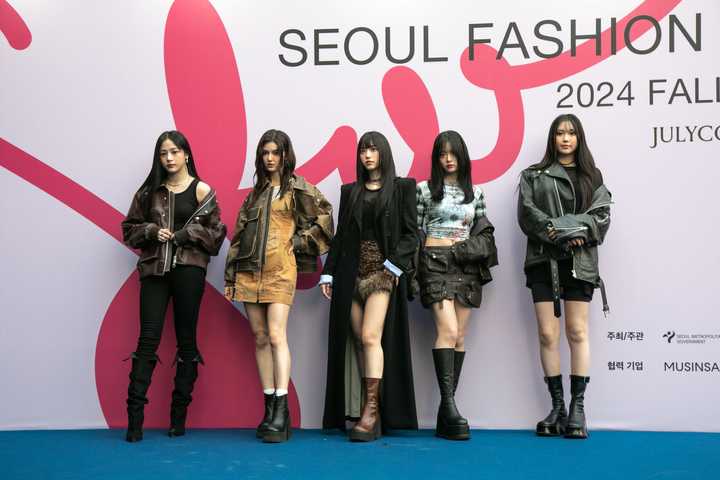 Who are NewJeans members? Members' ages, roles, and profiles - YEN.COM.GH