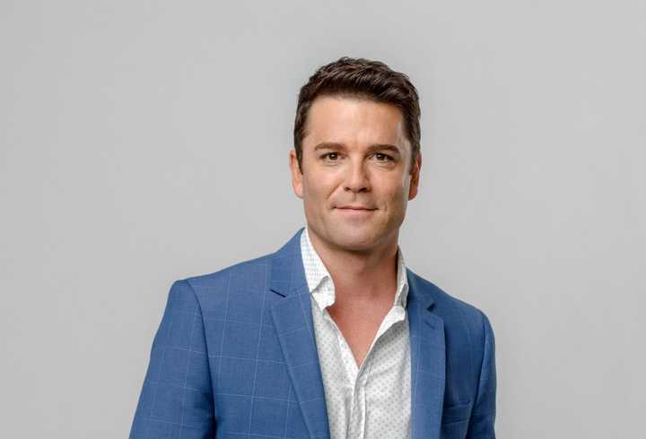 What happened to Martin in the Aurora Teagarden Mysteries - YEN.COM.GH