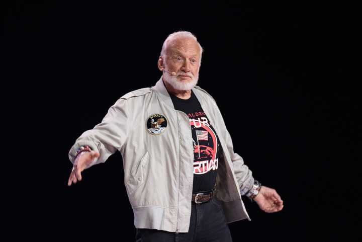 The top 20 old famous people who have remained iconic - YEN.COM.GH