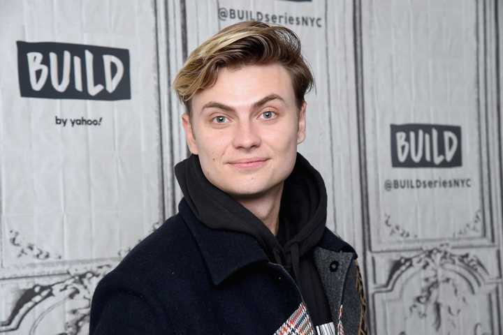 Carter Sharer: Real name, net worth, wife, family, house, facts - YEN ...