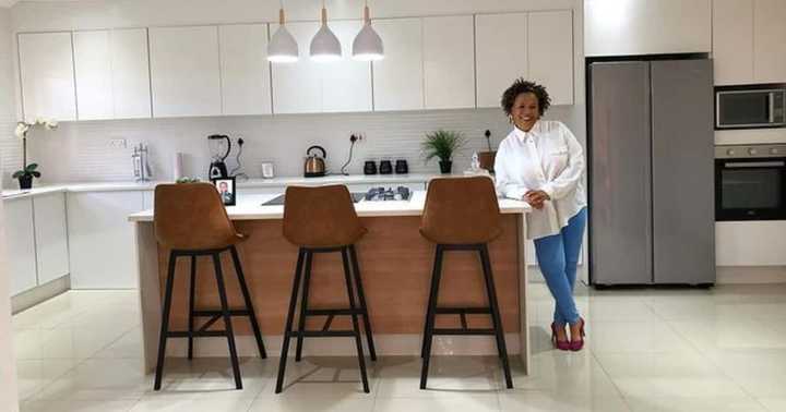 Beautiful Influencer Surprises Mum With Furnished 3 Bedroom House with ...