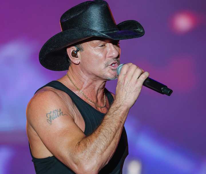 20 of the biggest male country singers of all time ranked - YEN.COM.GH