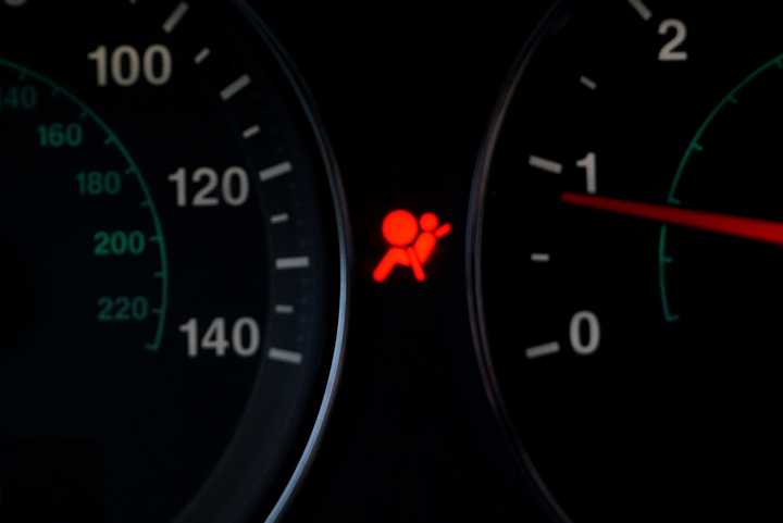 Full guide for Toyota dashboard symbols and lights: Know their meaning ...
